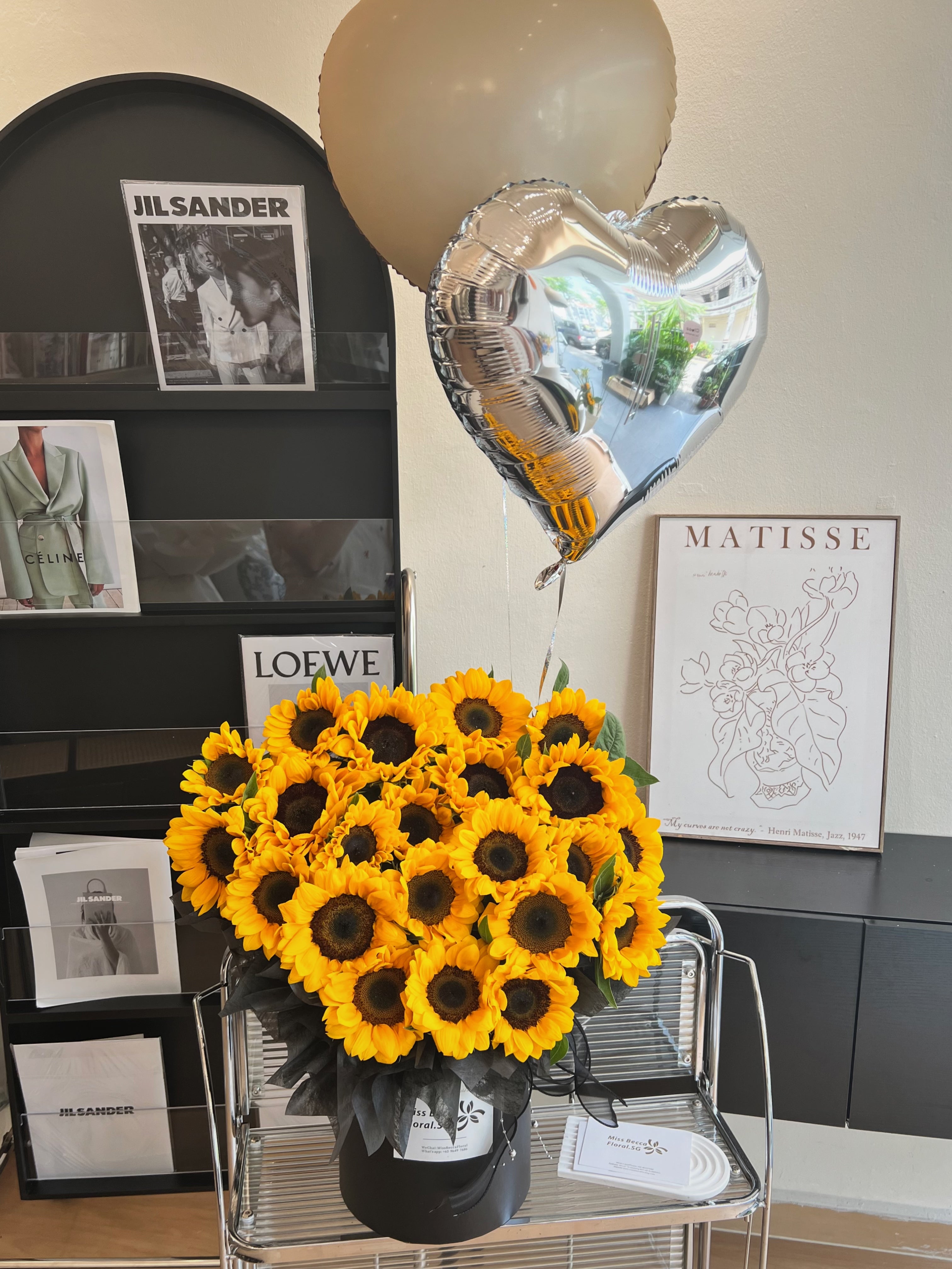 10 Best Graduation Flowers for Men: Mark The Milestone with Style ...