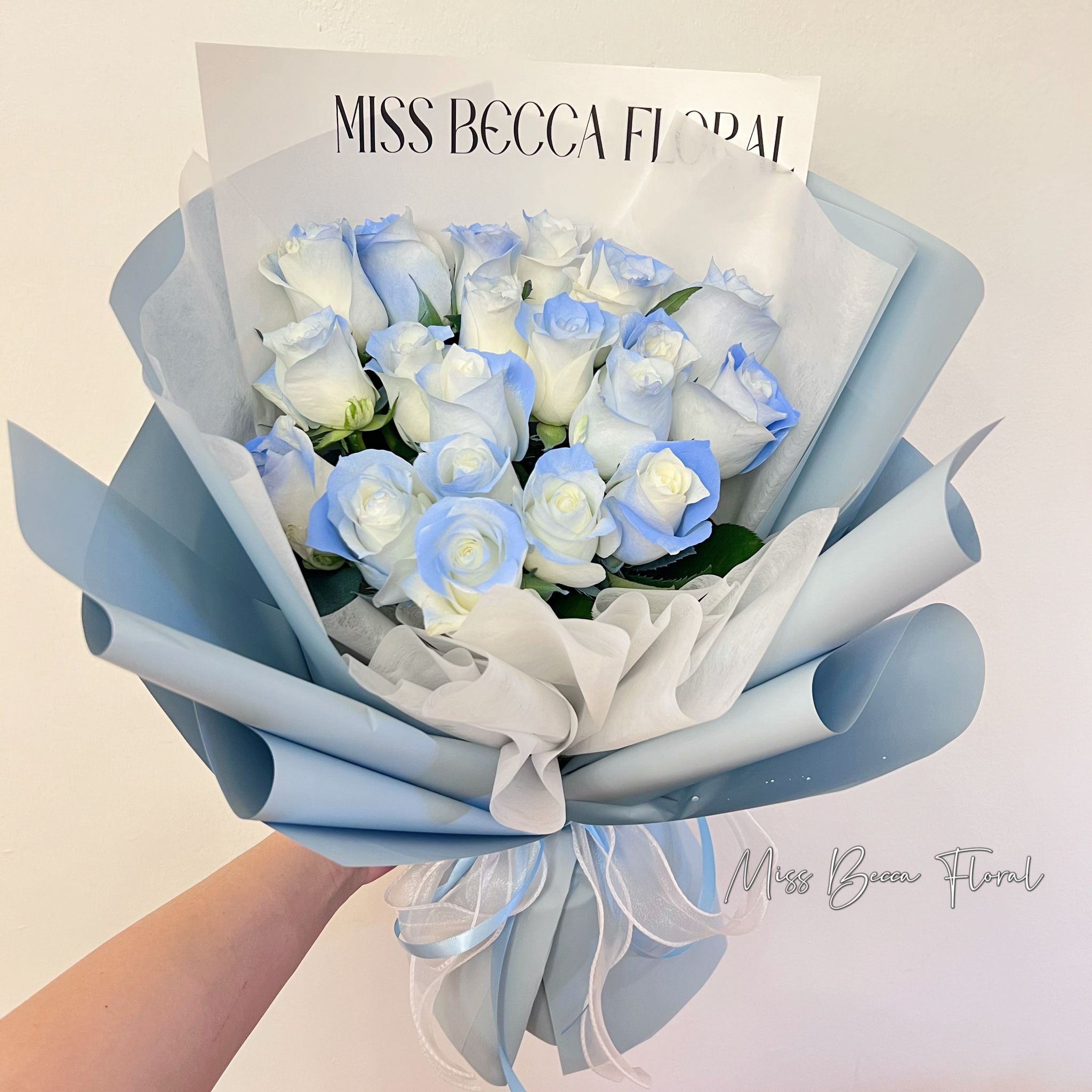 Ice Blue Rose Flower Bouquet – missbeccafloralsg